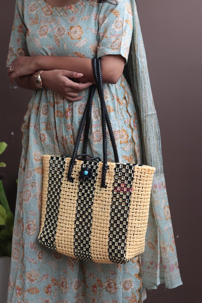 PRE ORDER - Waiting Time 15 Days - Plastic Handmade Wire Bag - Design 6 ...