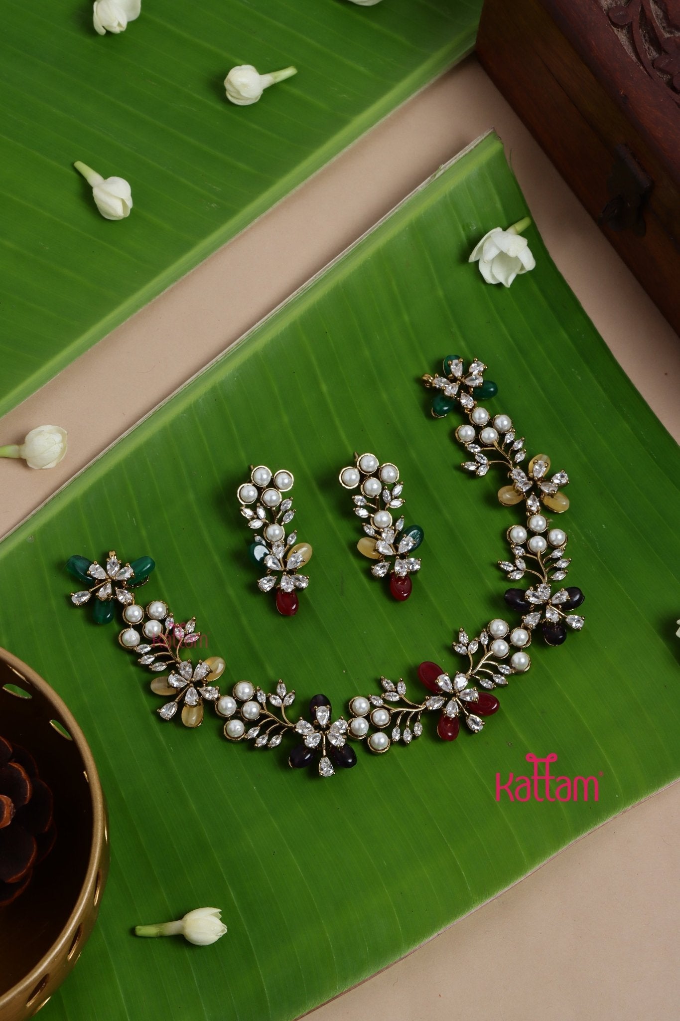 Rashmi - Trendy Multistone Pearl Choker - Kattam